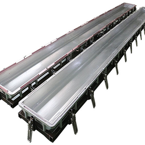 OEM Aluminum Rotational Molding Tooling Plastic Traffic Barrier Mold